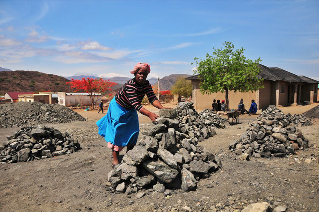 The emergence of a ‘bulk commodity illegal industry’ in South African chrome mining. | Risk ...